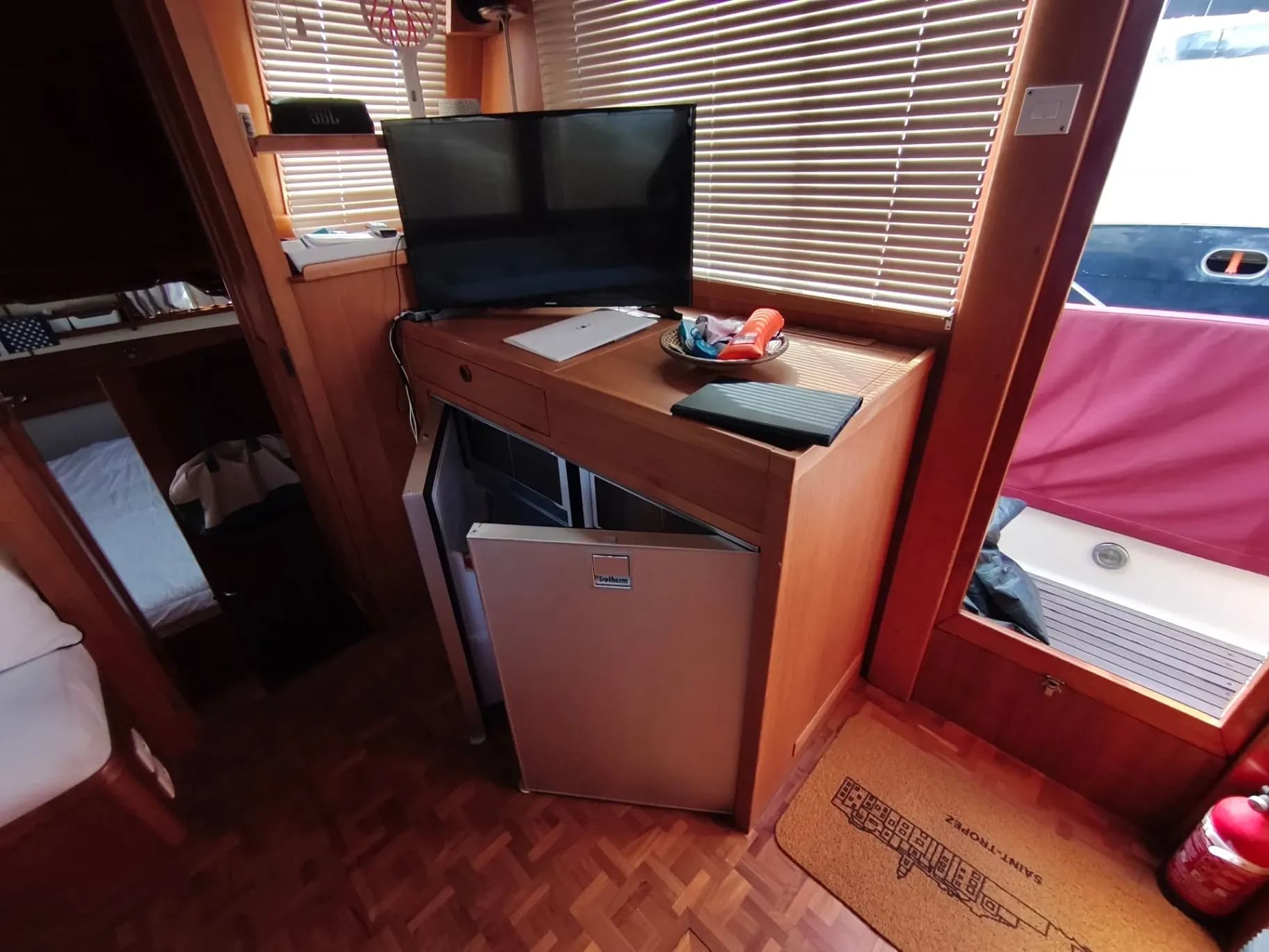 GRAND BANKS 42 MY 1996 - 235 000€ | Boats Diffusion | Boats Diffusion